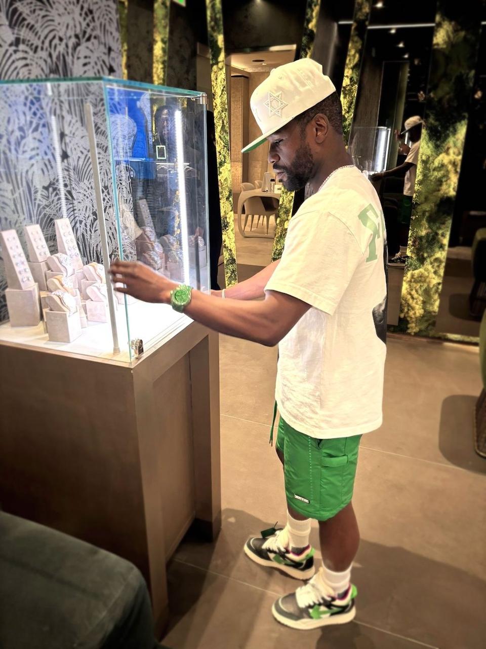 Floyd Mayweather Buys $1 Million Avi & Co. Hue Watch Set