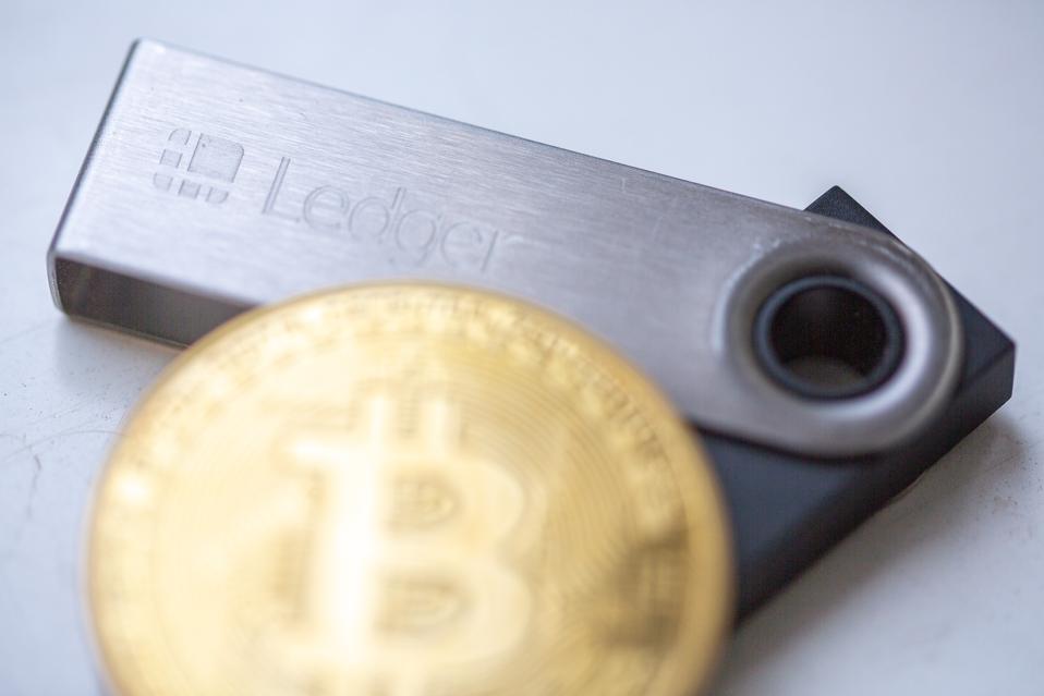 What Is A Cold Wallet? A Guide for Investors in April 2025