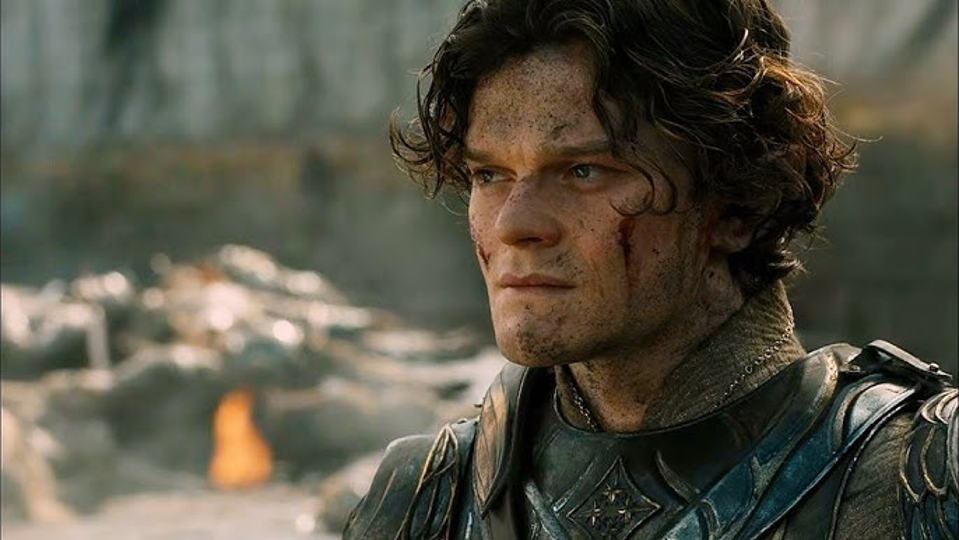 Elrond Actor Robert Aramayo Was Against That Bizarre ‘Rings Of Power’ Kiss