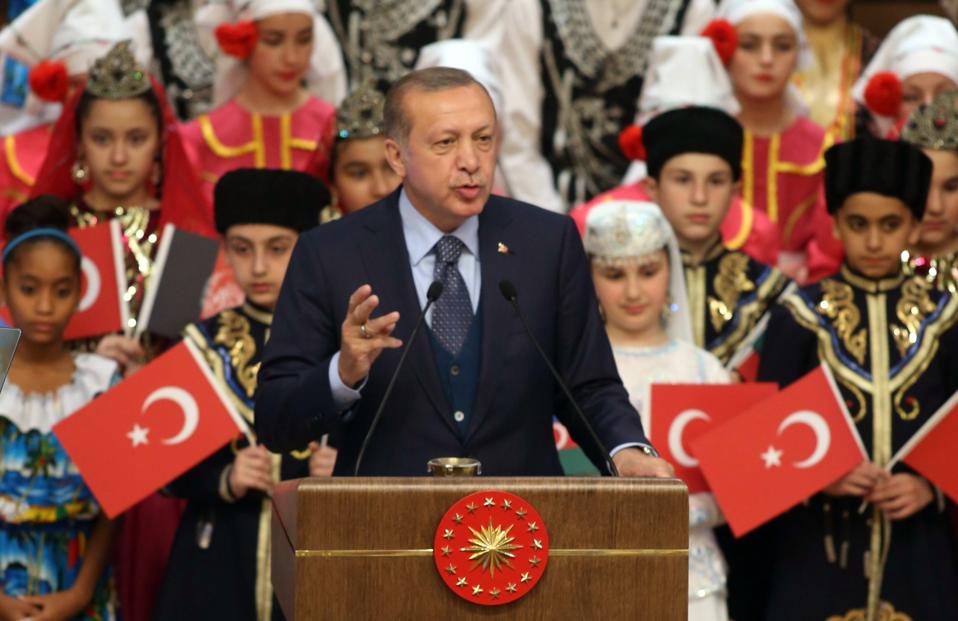 Turkey's Erdogan Plays Dictator in Constitutional Fight: Divides Nation ...