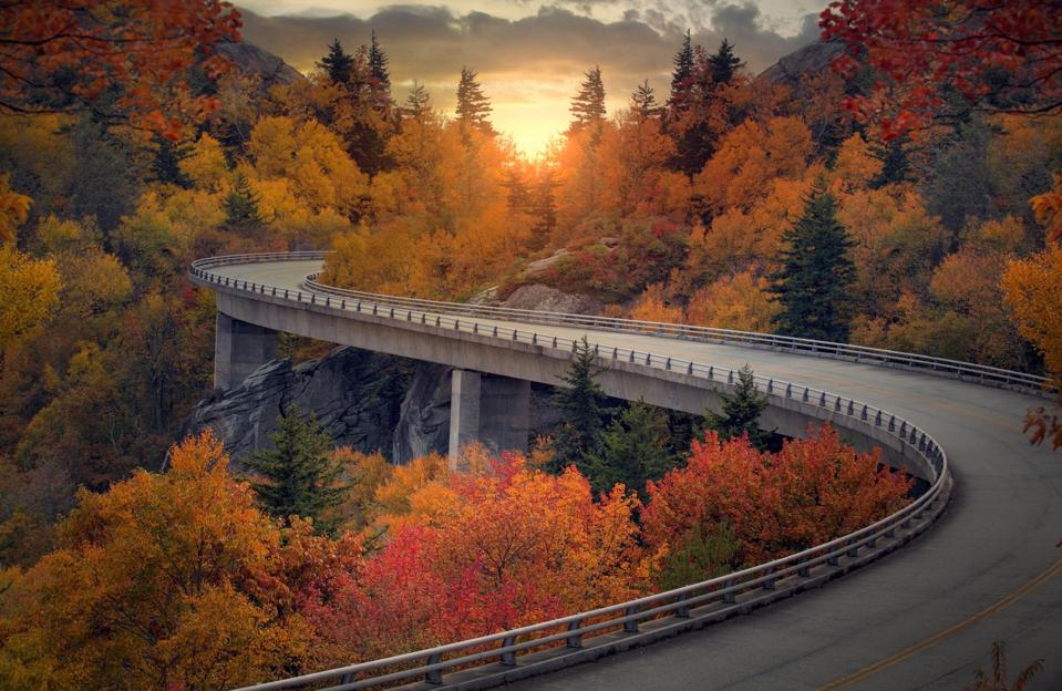 5 Sweet Scenic Fall Drives Across The U.S.
