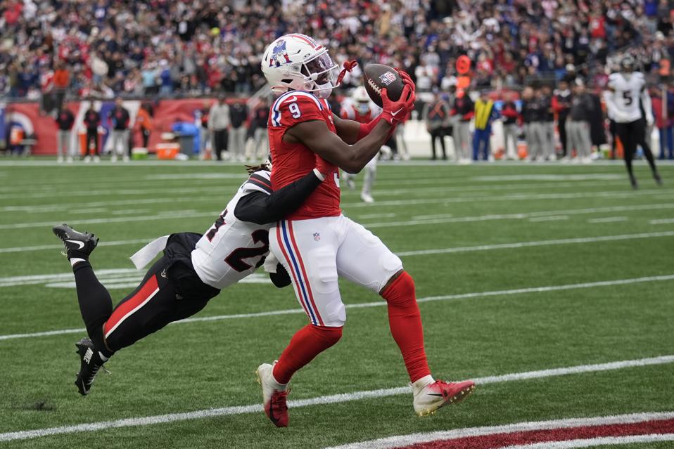 Boutte and Douglas Are Standing Out as Patriots Sophomores