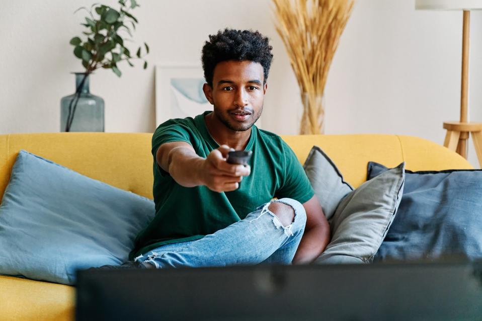 Why Programmatic Pause Ads Are The Next Big Thing In CTV