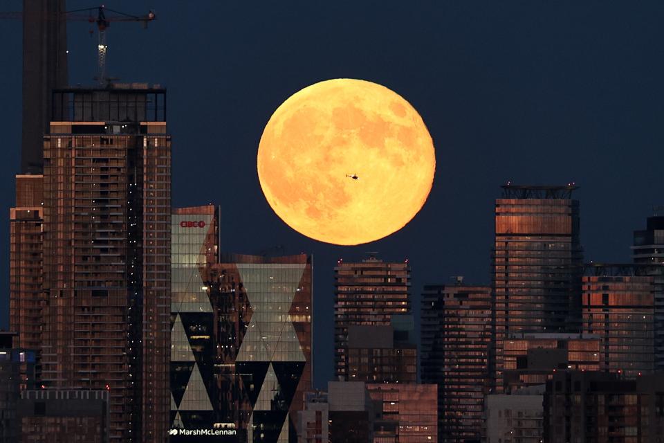 In Photos: Year’s Largest Supermoon Turns Night To Day Across World As ...
