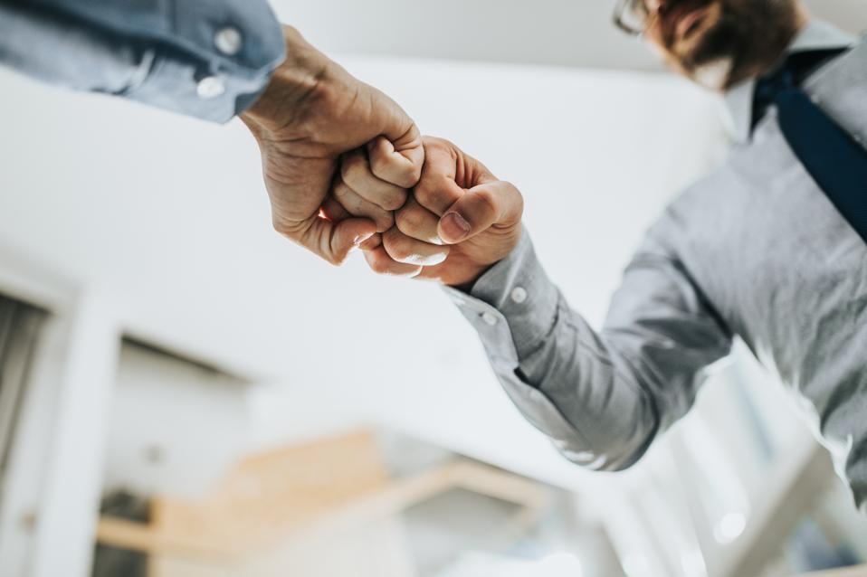 Why Directors And Executives Becoming ‘BFFs’ Is Bad For The Company