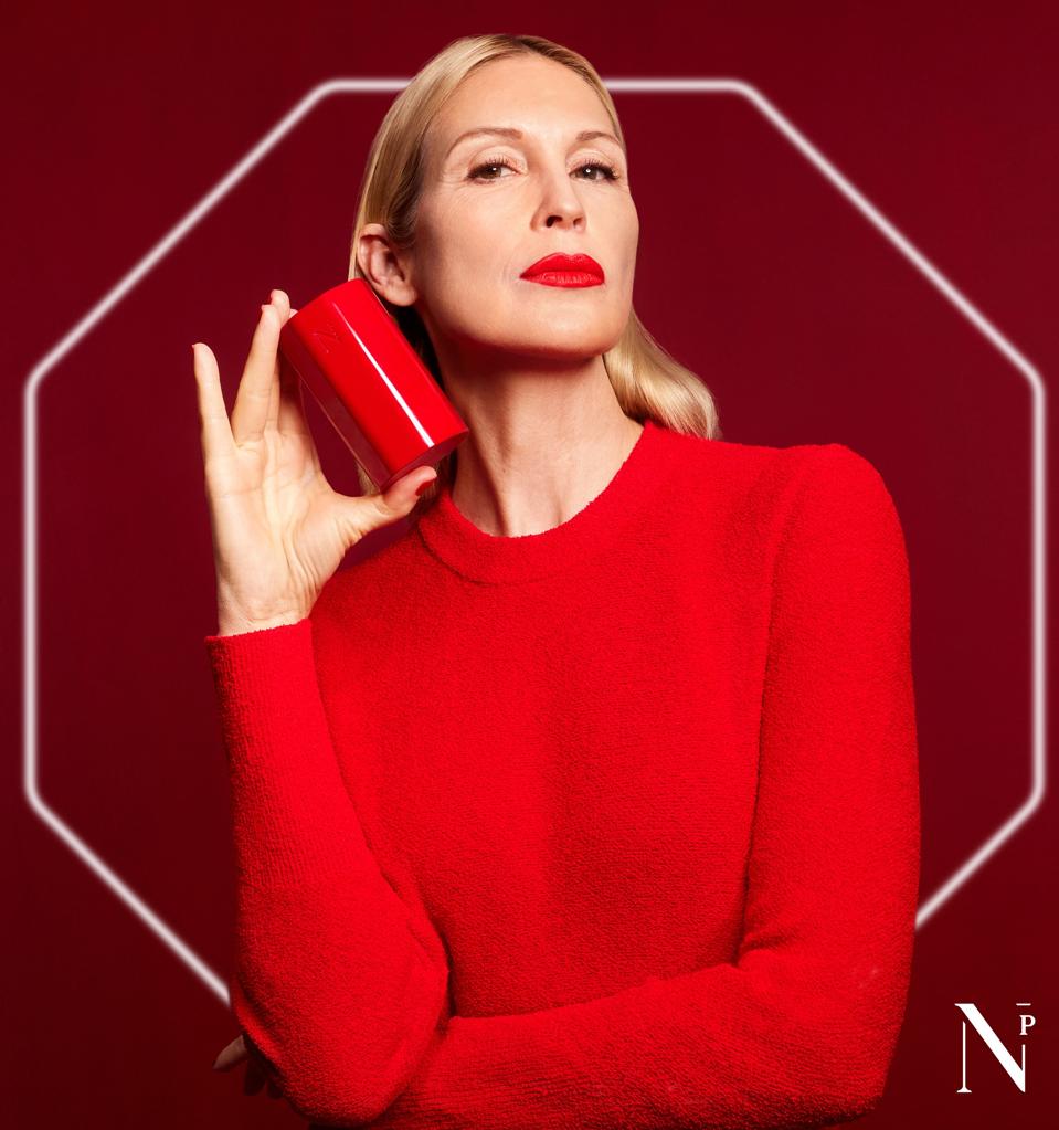 ‘Gossip Girl’ Actress Kelly Rutherford Wants A Minimalist Beauty Routine