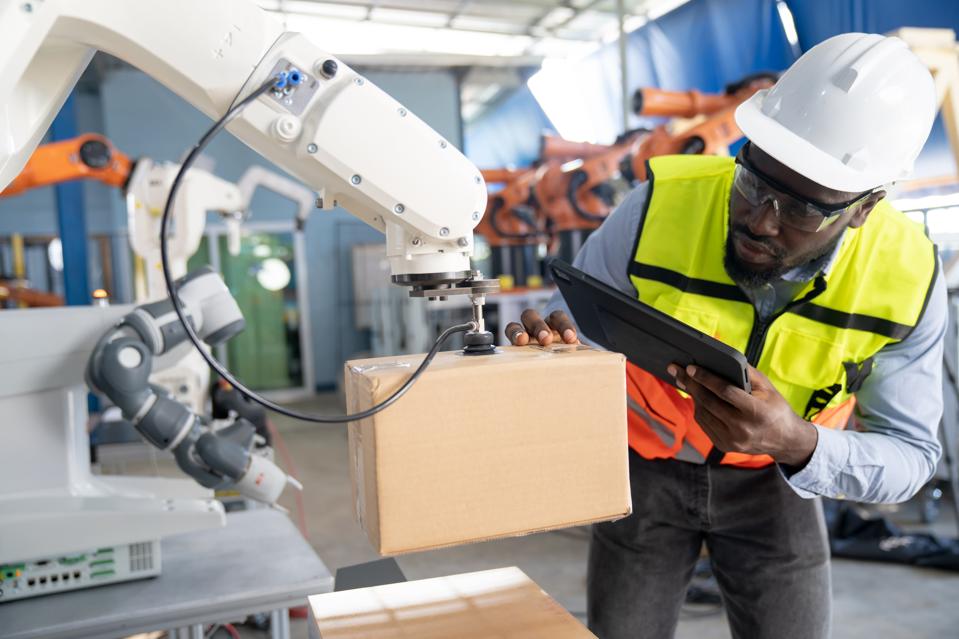 Advanced AI And Robotics: The Future Of Logistics And Supply Chains