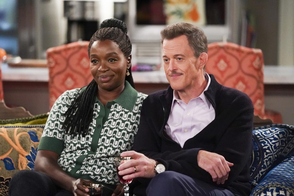‘Bob Hearts Abishola’ Repeats To Air On The CW