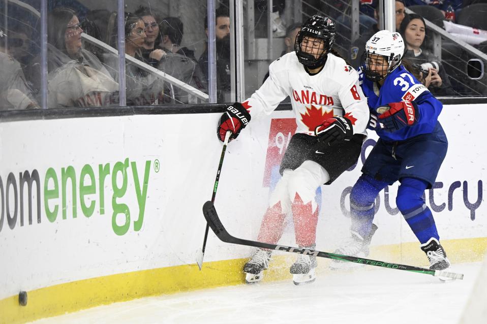 Chloe Primerano’s Shootout Winner Dazzles In Women’s Hockey Rivalry Series