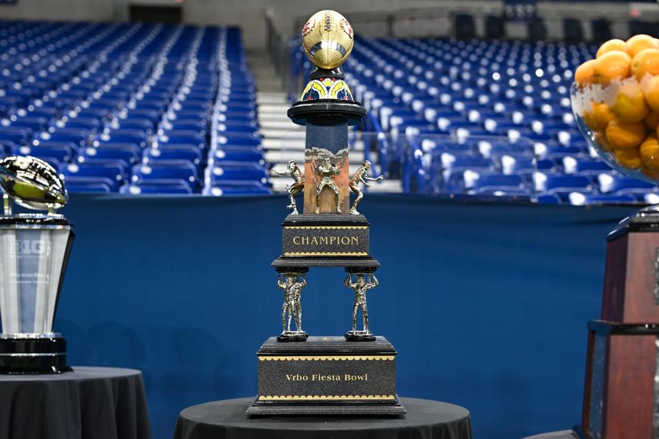 How To Watch 2024–25 NCAA Bowl Games and College Football Season