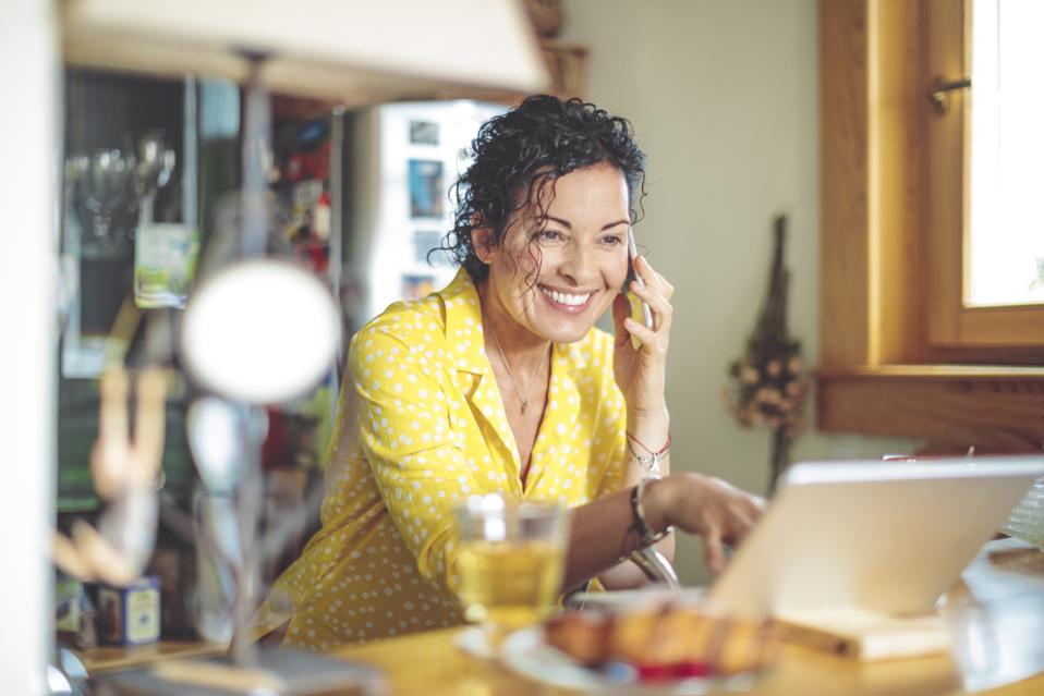 How To Start A Profitable Side Hustle That Won't Take Up All Your Time