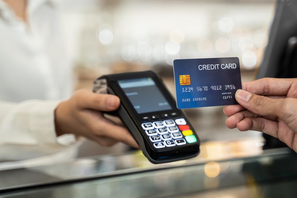 This Week In Credit Card News: Retailers Raised Their Card’s Interest ...