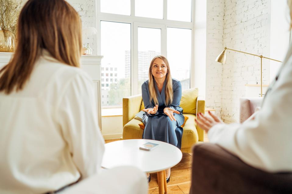 5 ChatGPT Prompts To Hack Customer Psychology And Dominate Your Niche