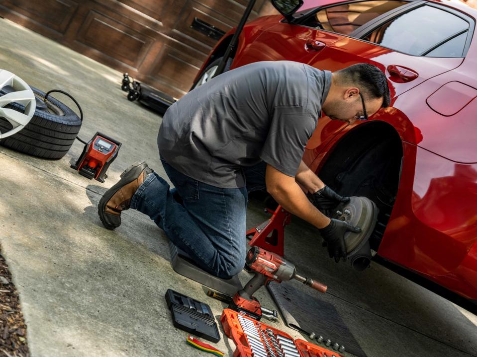 Auto Dealers Winning Back Customers Through Mobile Service Efforts