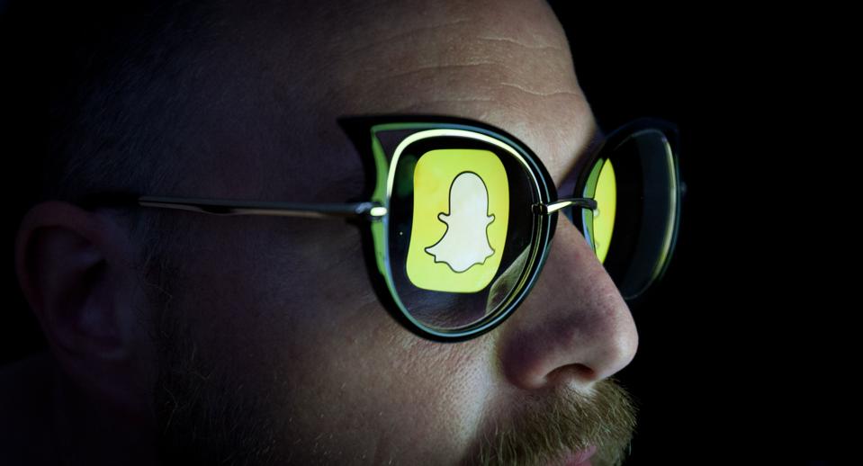 3 Signs Your Snapchat Account Is Hacked—And What To Do