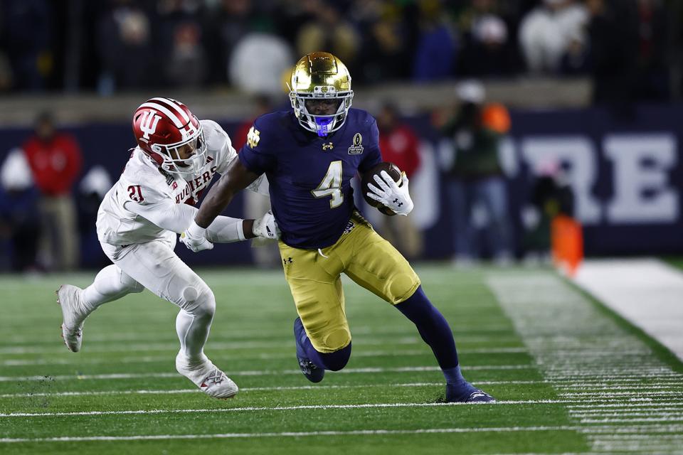 Jeremiyah Love’s 98-Yard Touchdown Sets Tone As Notre Dame Advances In College Football Playoff