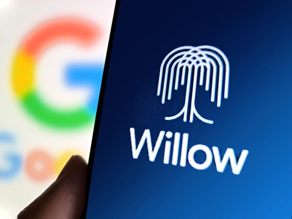 What's Happening With IONQ Stock?