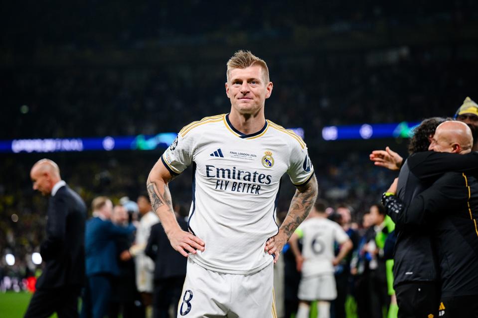 Real Madrid Decides Who To Sign As Toni Kroos Replacement.