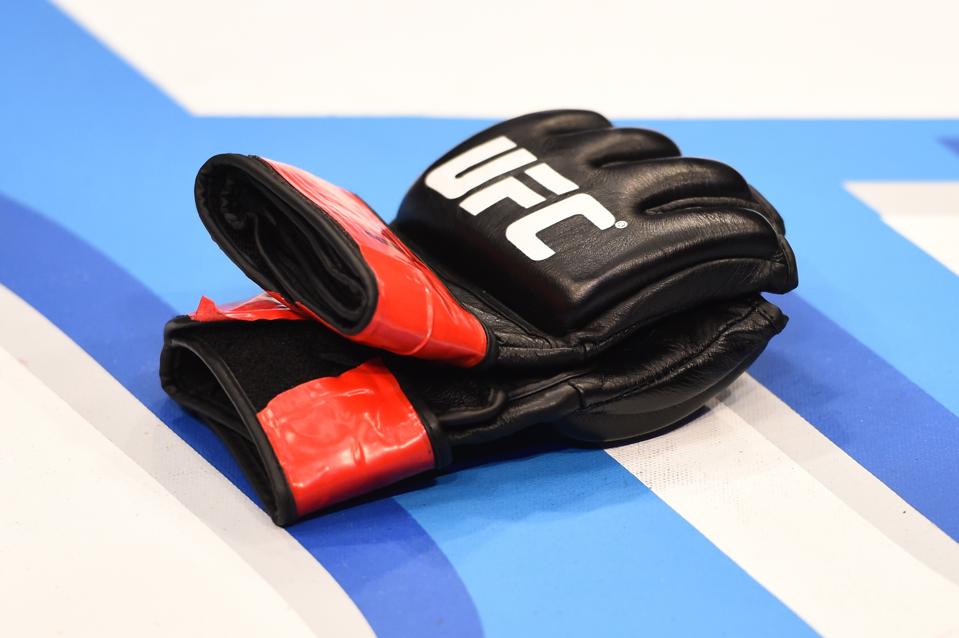 Former UFC Champion Announces His Retirement On Live Stream