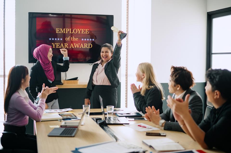 How To Tap Into The Power Of Employee Recognition