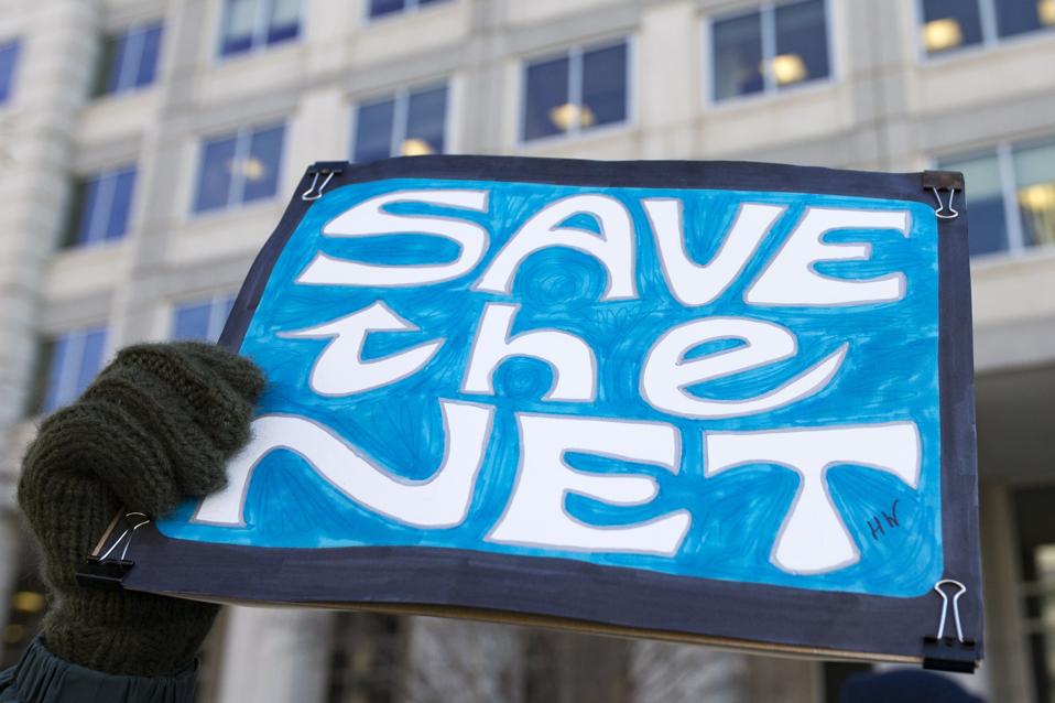 Broadband Net Neutrality, Price Controls Dead After Court Ruling