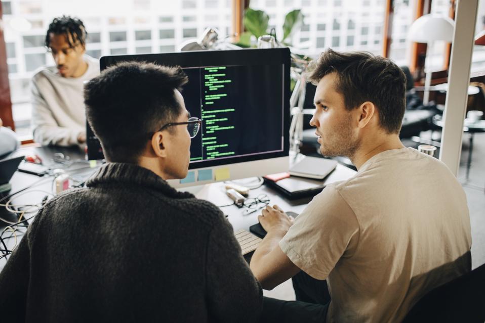 5 Key IT Outsourcing Trends That Will Shape The Future