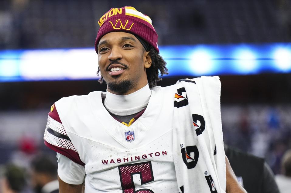 Jayden Daniels Quickly Establishing Himself As Elite QB After Leading ...