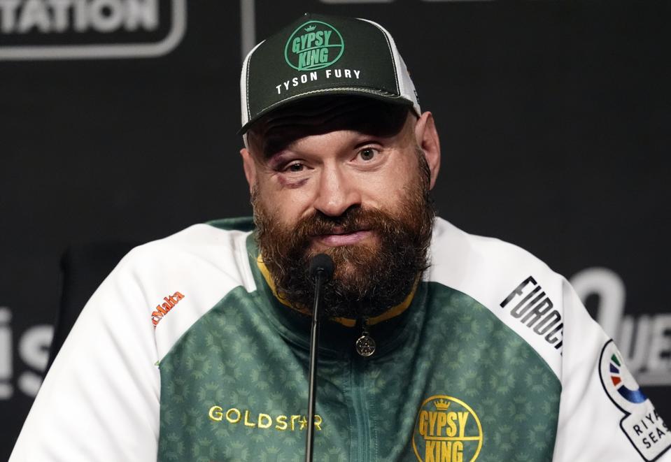 Tyson Fury Retires, Former World Champ And Others React With Disbelief