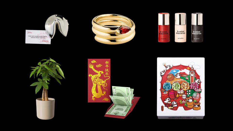 Present Anniversary Gifts By Year: Traditional & Modern Ideas