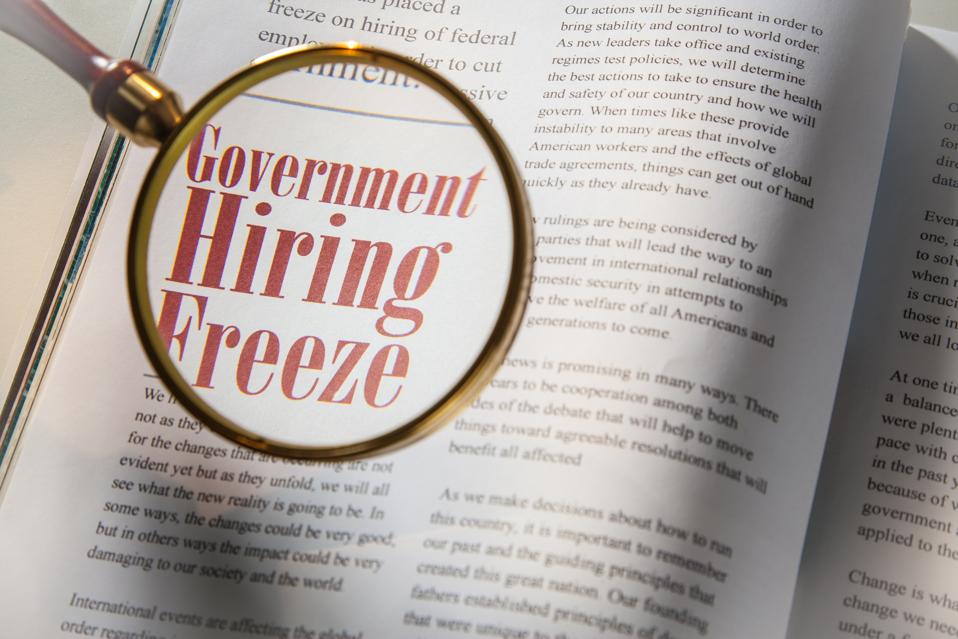 Federal Hiring Freeze: Timeline & Impact on Government Jobs