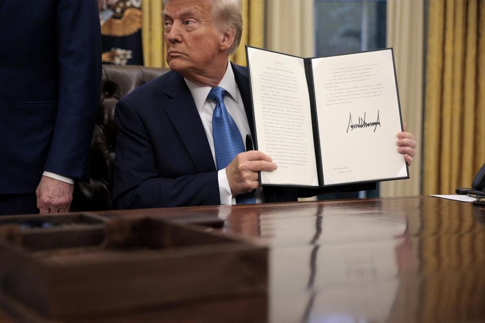 New Trump Executive Order Aims To Speed Deregulation