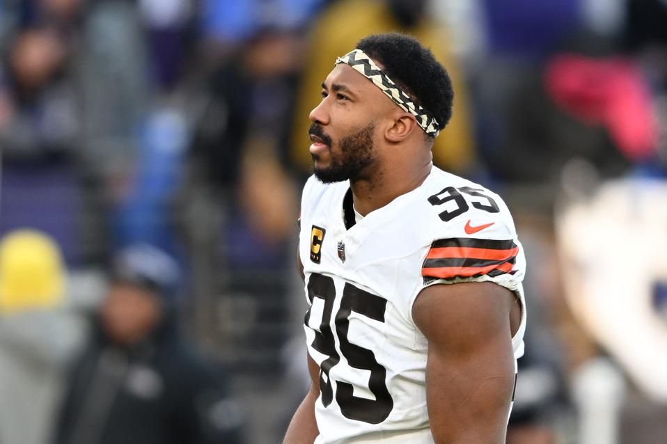 Pros And Cons Of San Francisco 49ers Pursuing Myles Garrett Trade