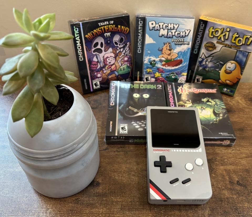 The Perfect Modern Game Boy? ModRetro Chromatic Review
