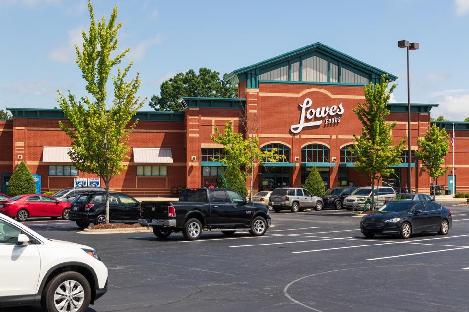 Love Is In The Aisles: Lowes Foods Is A Hidden Gem For V-Day Shopping