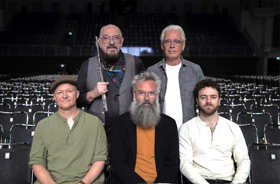 Jethro Tull’s Ian Anderson Goes Personal On The Band’s New LP ‘Curious ...
