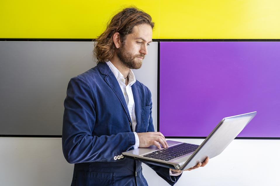 10 Things Leaders Do In Online Meetings And Presentations