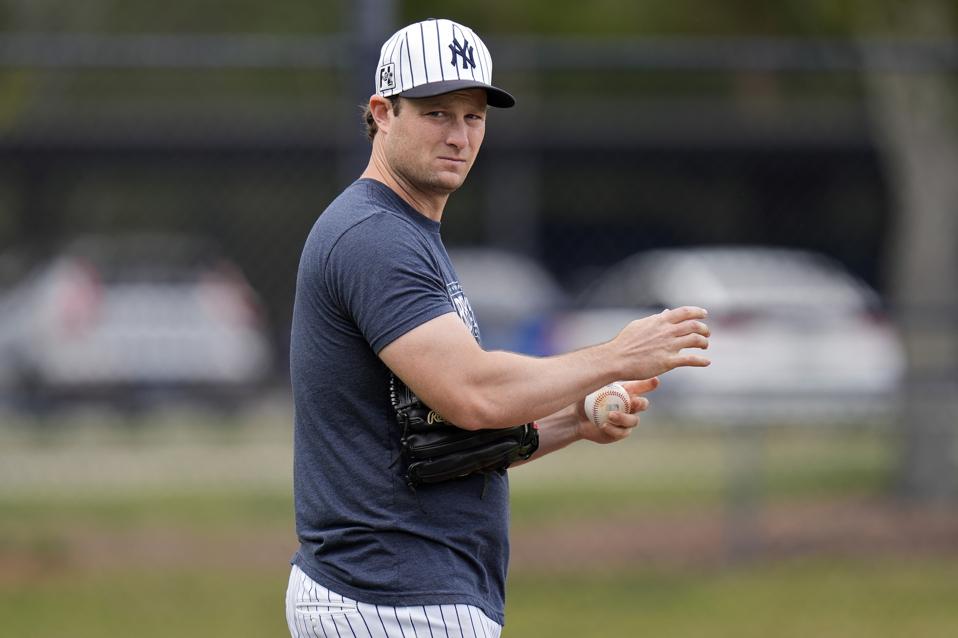 The Bearded Bombers? New York Yankees To Allow Facial Hair