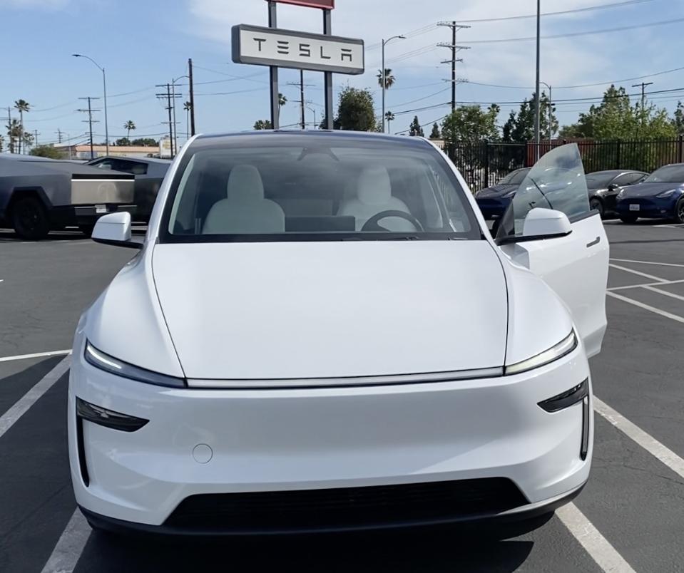 New Tesla Model Y Test Drive With FSD 13: Getting Closer To Waymo?