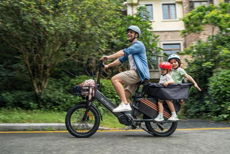 Long Ranger: Engwe’s LE20 Cargo E-Bike Doubles Up On Batteries