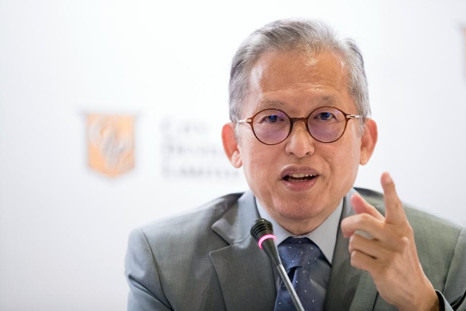 Singapore Billionaire Kwek Leng Beng Sues Son In Battle For Control Of ...