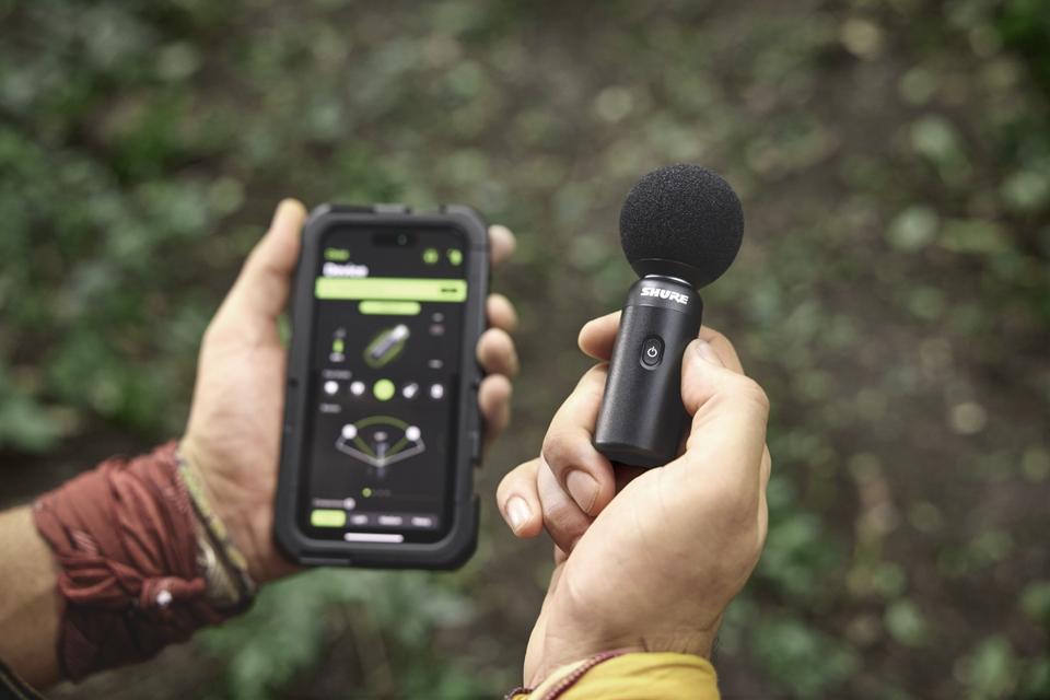 Shure Reveals New MoveMic 88+ Wireless Stereo Microphone For Video Creators