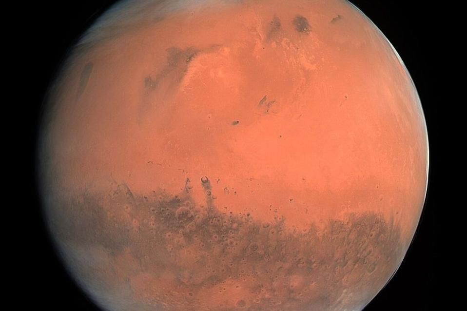 Scientists May Have Finally Solved The Mystery Behind Mars’ Red Color