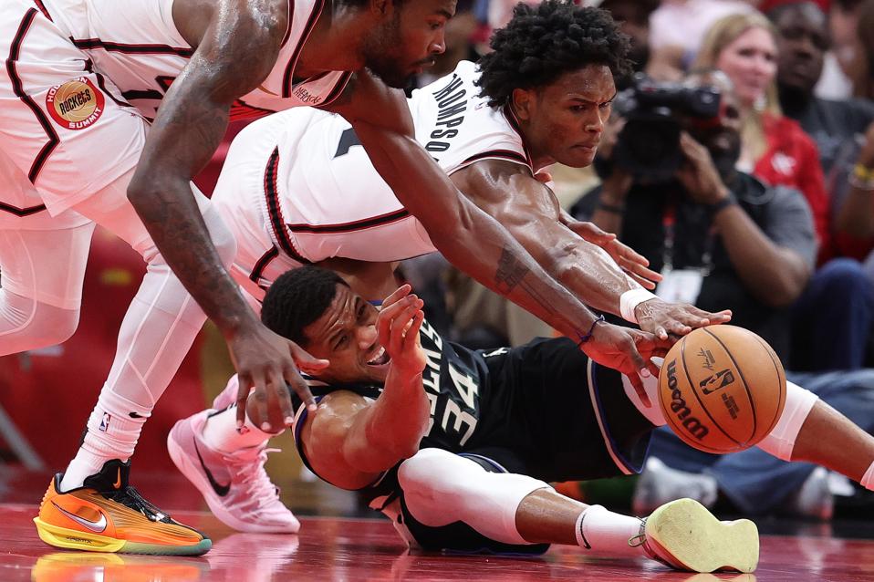 Milwaukee Bucks Face Their Toughest Test In March’s Grueling Schedule