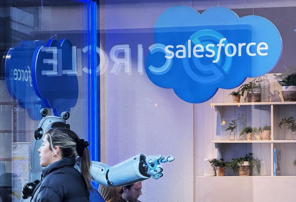 Should You Pick Salesforce Stock At $300?