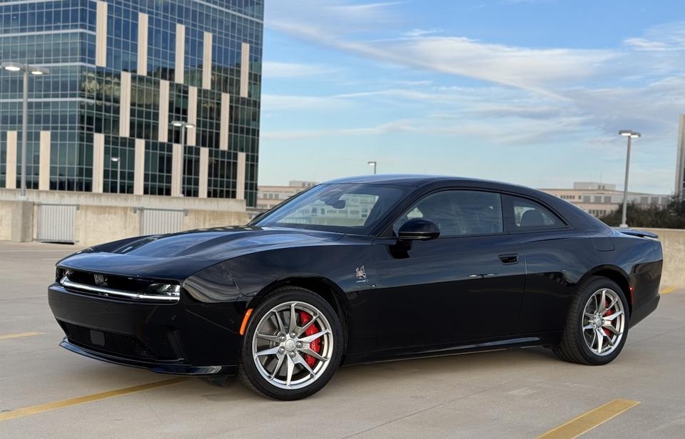 Dodge Charger Daytona Brings A Digital Fantasy To Life, Beautifully
