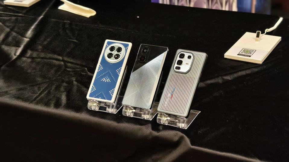 MWC 2025: I Want This Infinix Concept Phone To Be Real