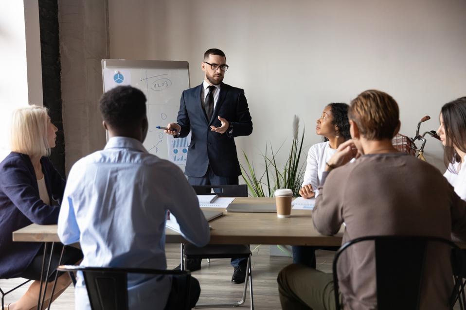How To Master Transparent Leadership And Foster Team Trust