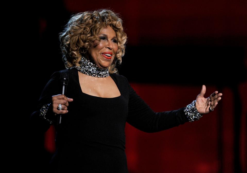 Roberta Flack Charts Several New Albums Following Her Death