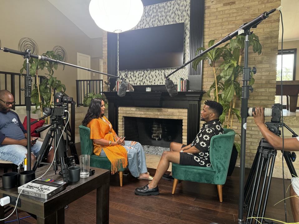 Creators Capital Unites Artistic, Business And Life Skills For Creators ...