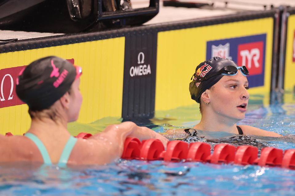 Summer McIntosh Wins Women’s 200 Fly Over Regan Smith